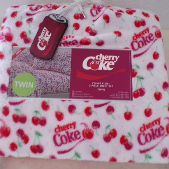 Bedding | Cocacola Cherry Coke Twin Bed Velvet Plush Sheet Set Red ...